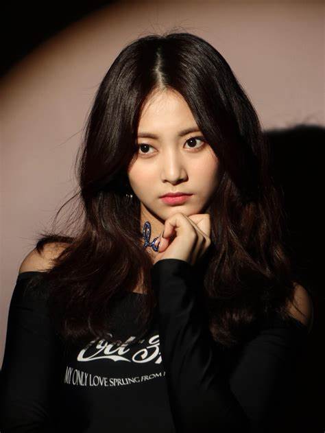 Top 10 most beautiful female Idols in 2025