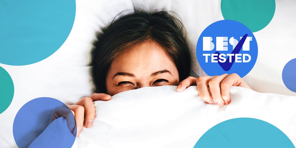 THE BEST DOWN COMFORTERS THAT’LL KEEP YOU COZY ALL SEASON LONG