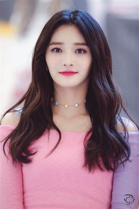 Top 10 most beautiful female Idols in 2023